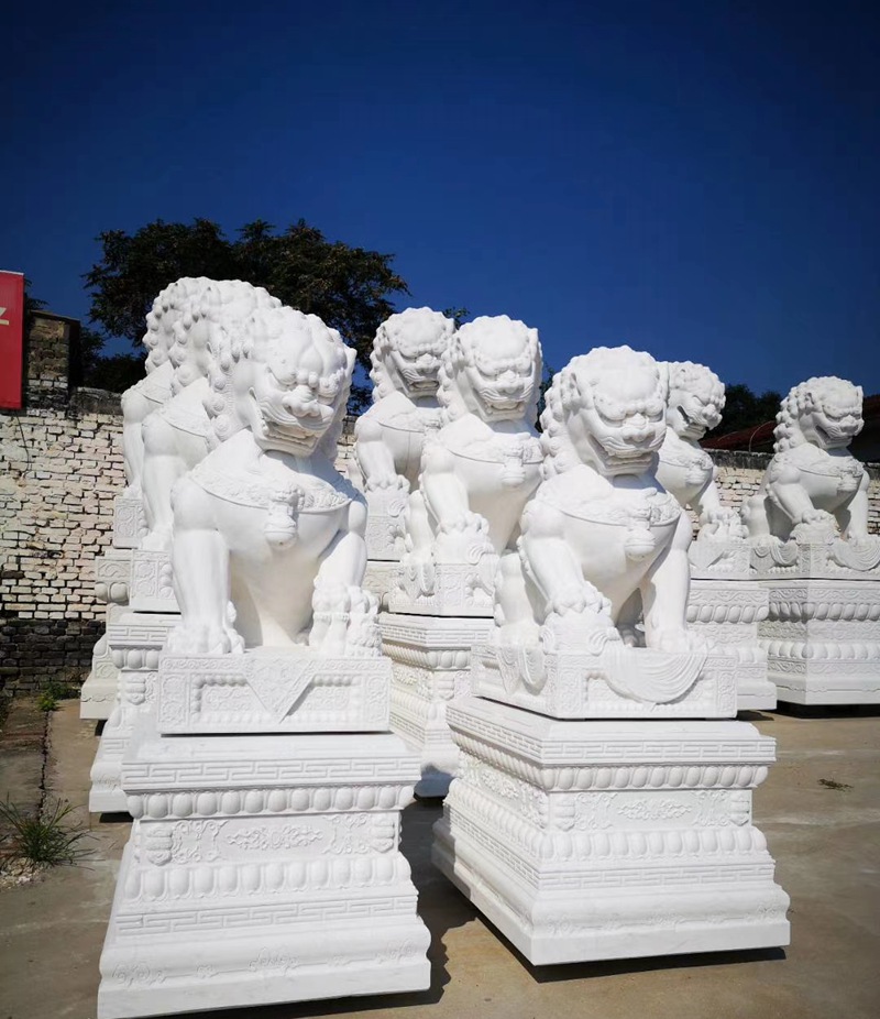 The Origins and Meaning of Chinese Foo Dog Statues: Protectors at the Gate